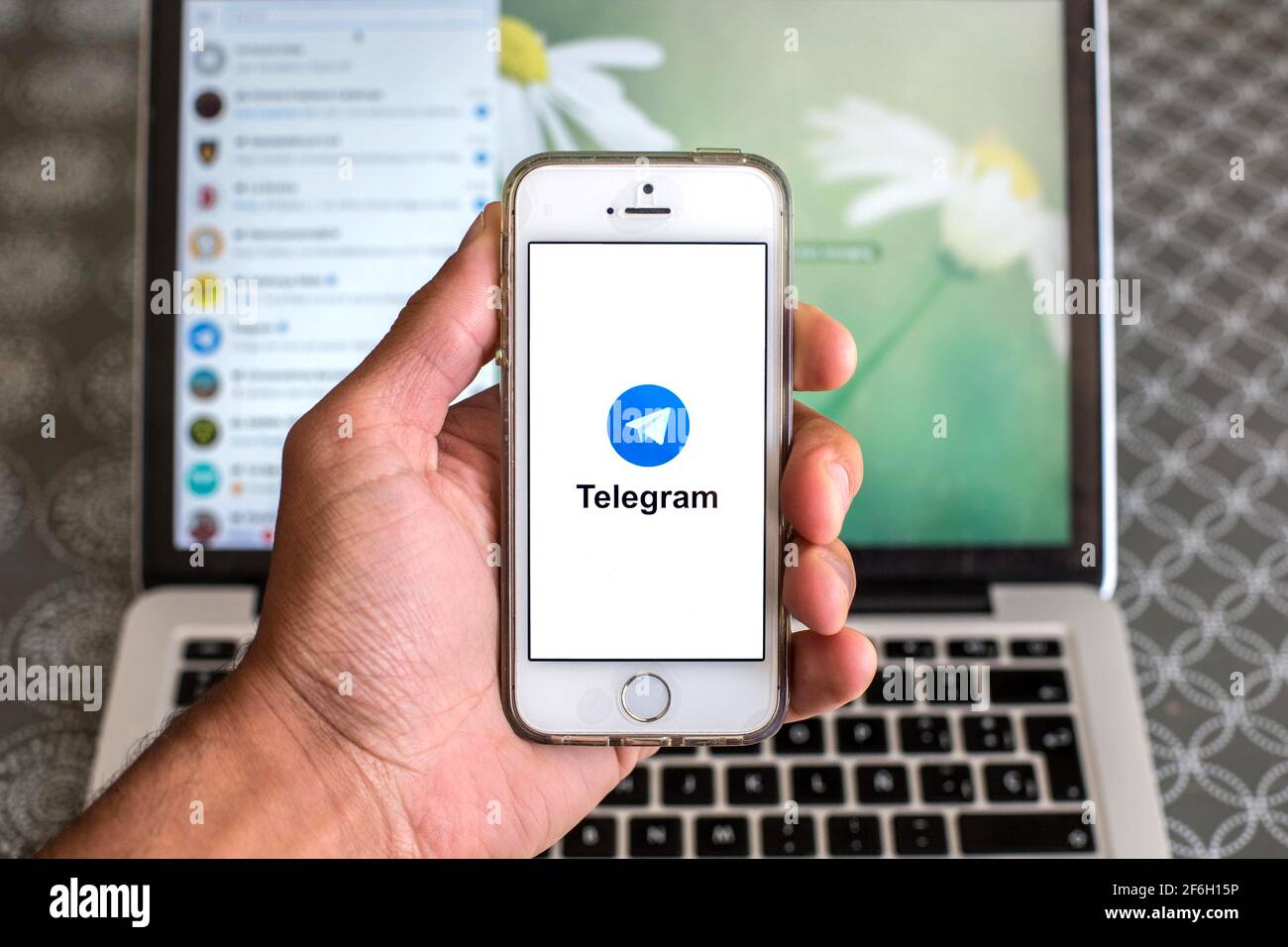 Telegram desktop hi-res stock photography and images - Alamy