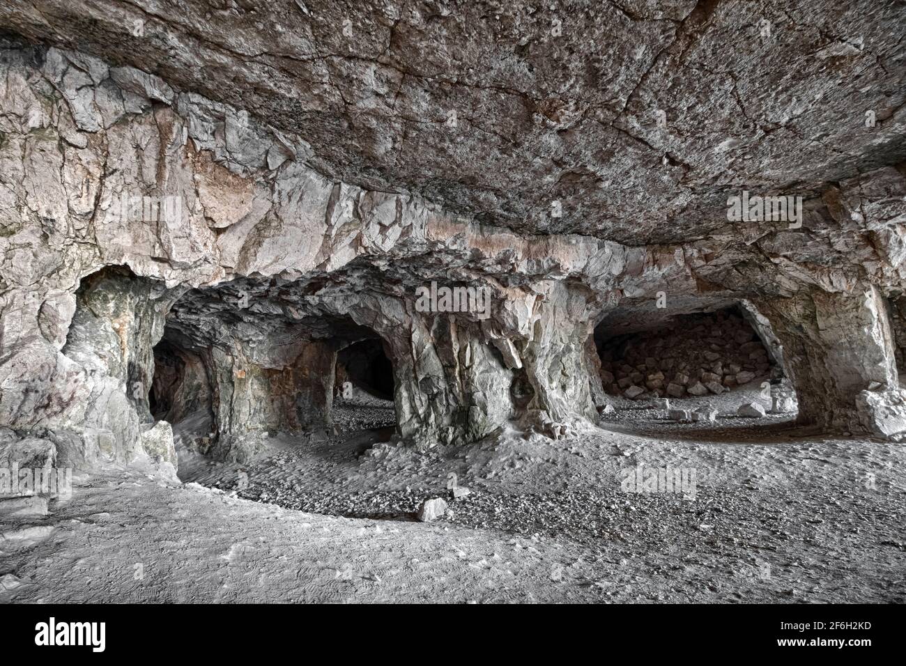 Inside old abandoned limestone hi-res stock photography and images - Alamy