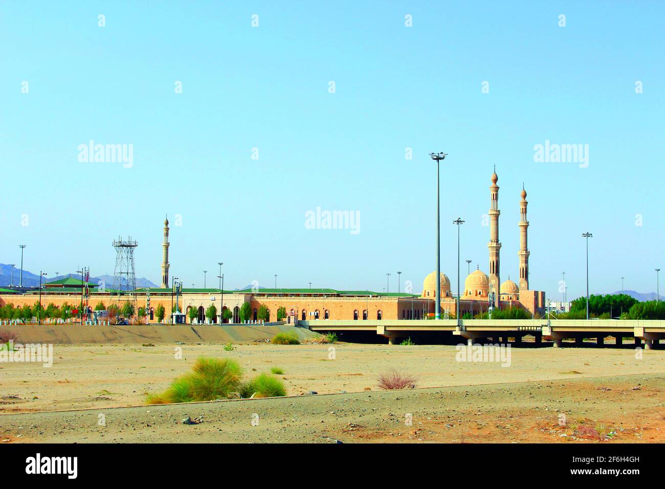 masjid al namirah arafah Stock Photo - Alamy