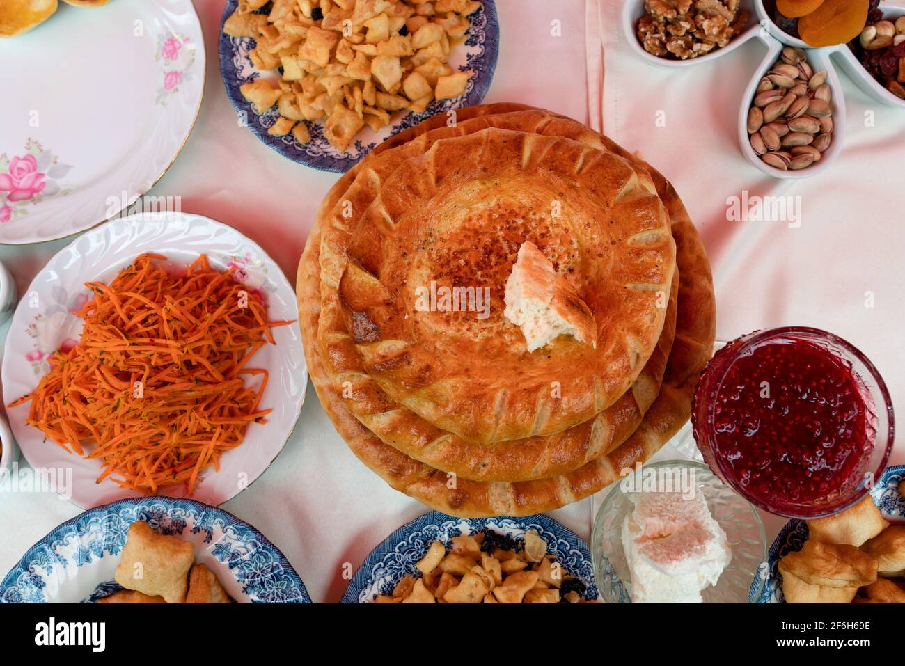 Nut plates hi-res stock photography and images - Alamy