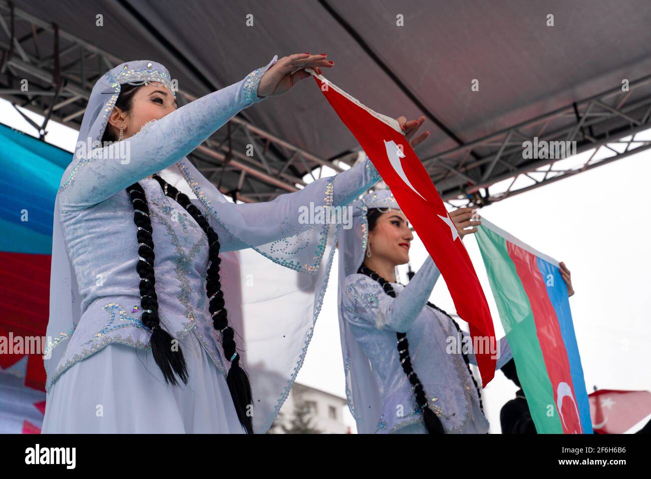Azeri woman hi-res stock photography and images - Alamy