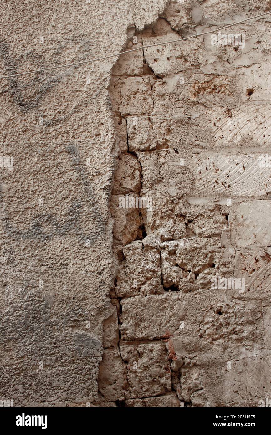 old wrick wall texture in historiocal city jeddah Stock Photo - Alamy