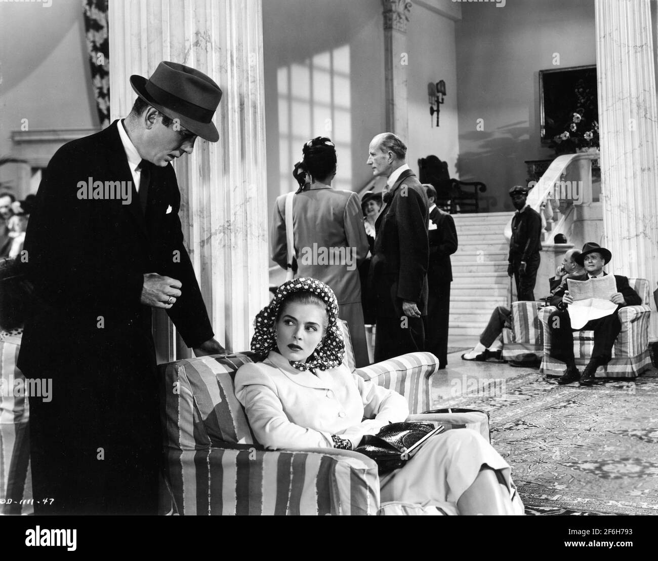 HUMPHREY BOGART LIZABETH SCOTT and WALLACE FORD in DEAD RECKONING 1947 ...