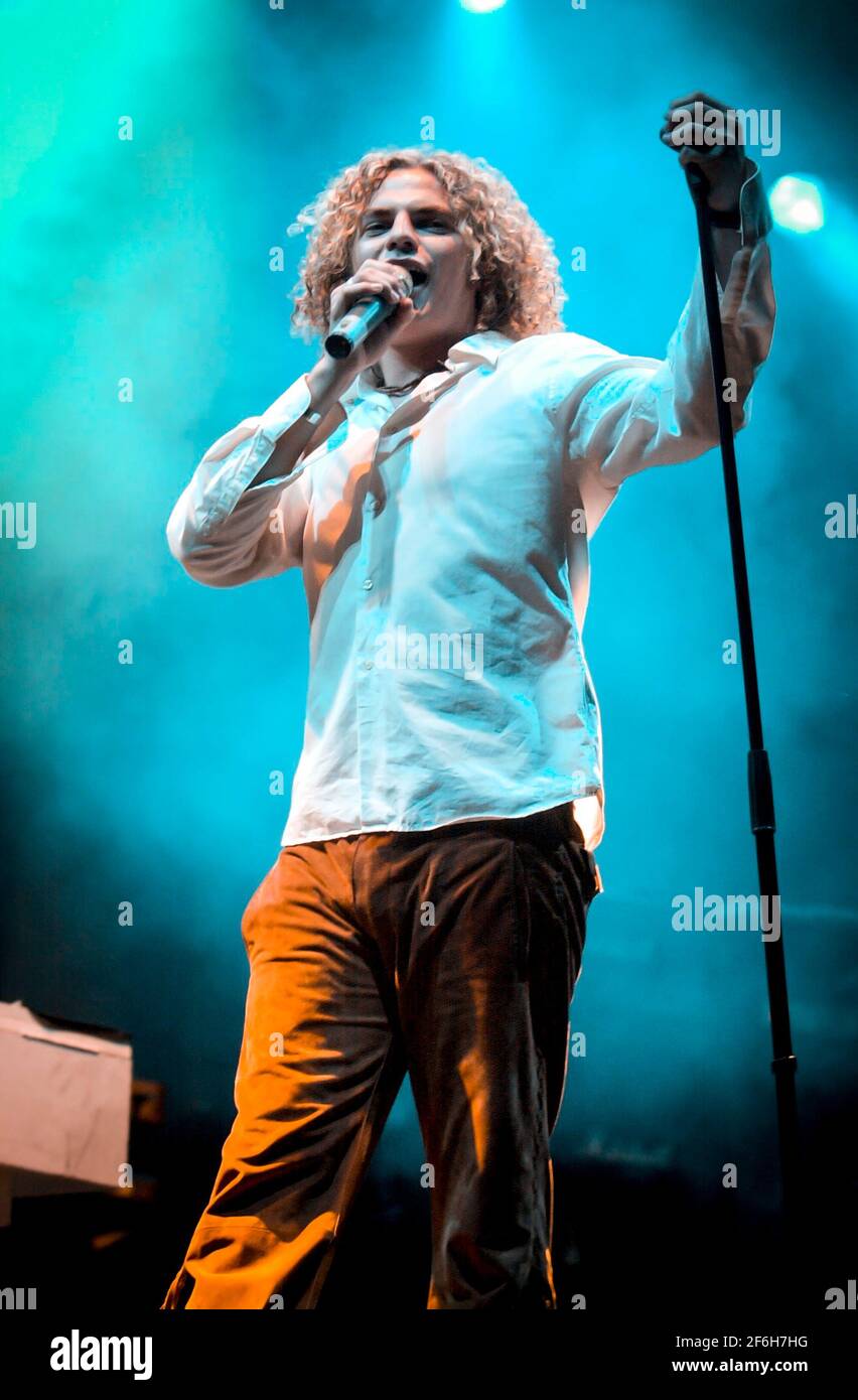 Toploader band hi-res stock photography and images - Alamy