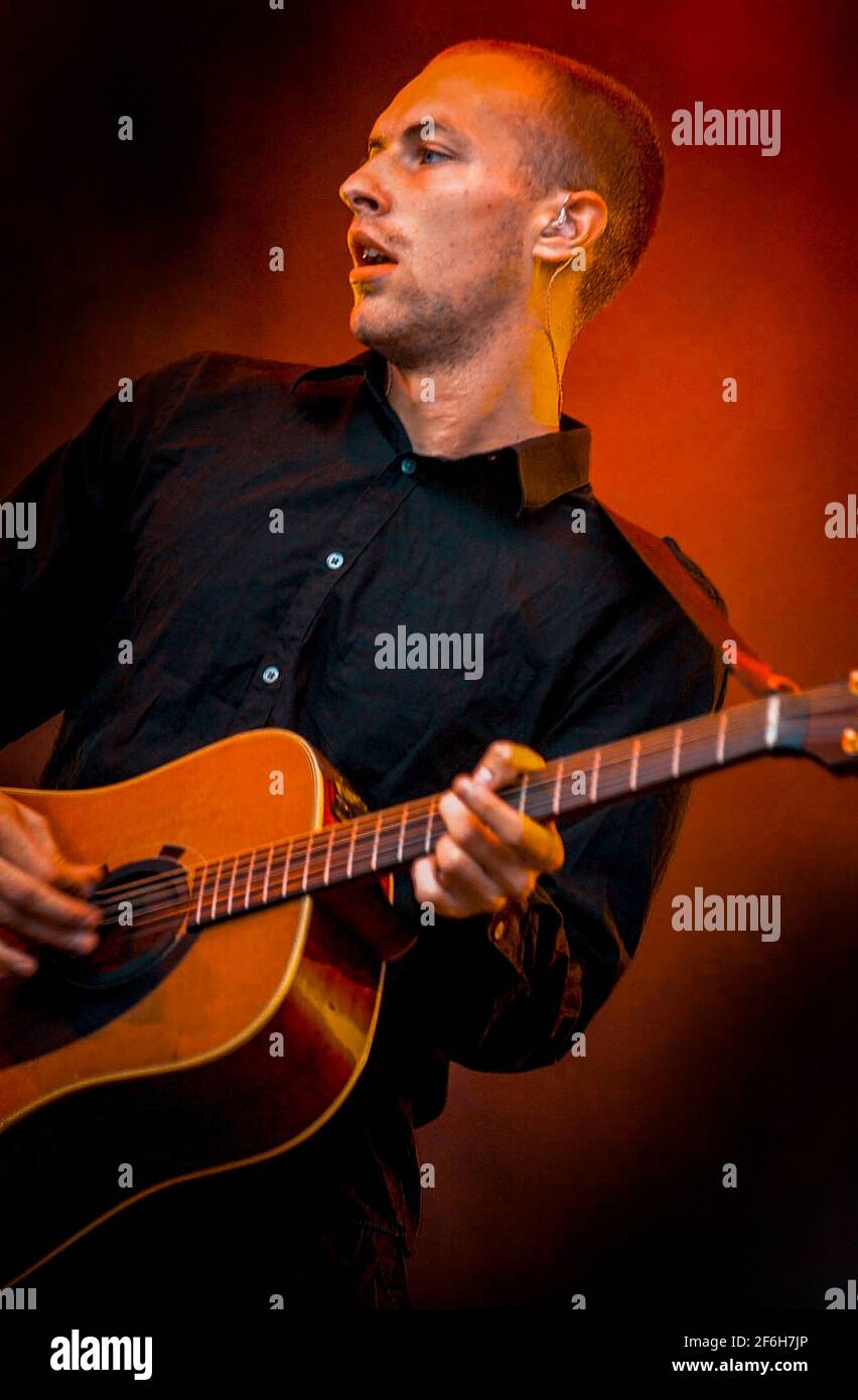 Coldplay 2001 hi-res stock photography and images - Alamy