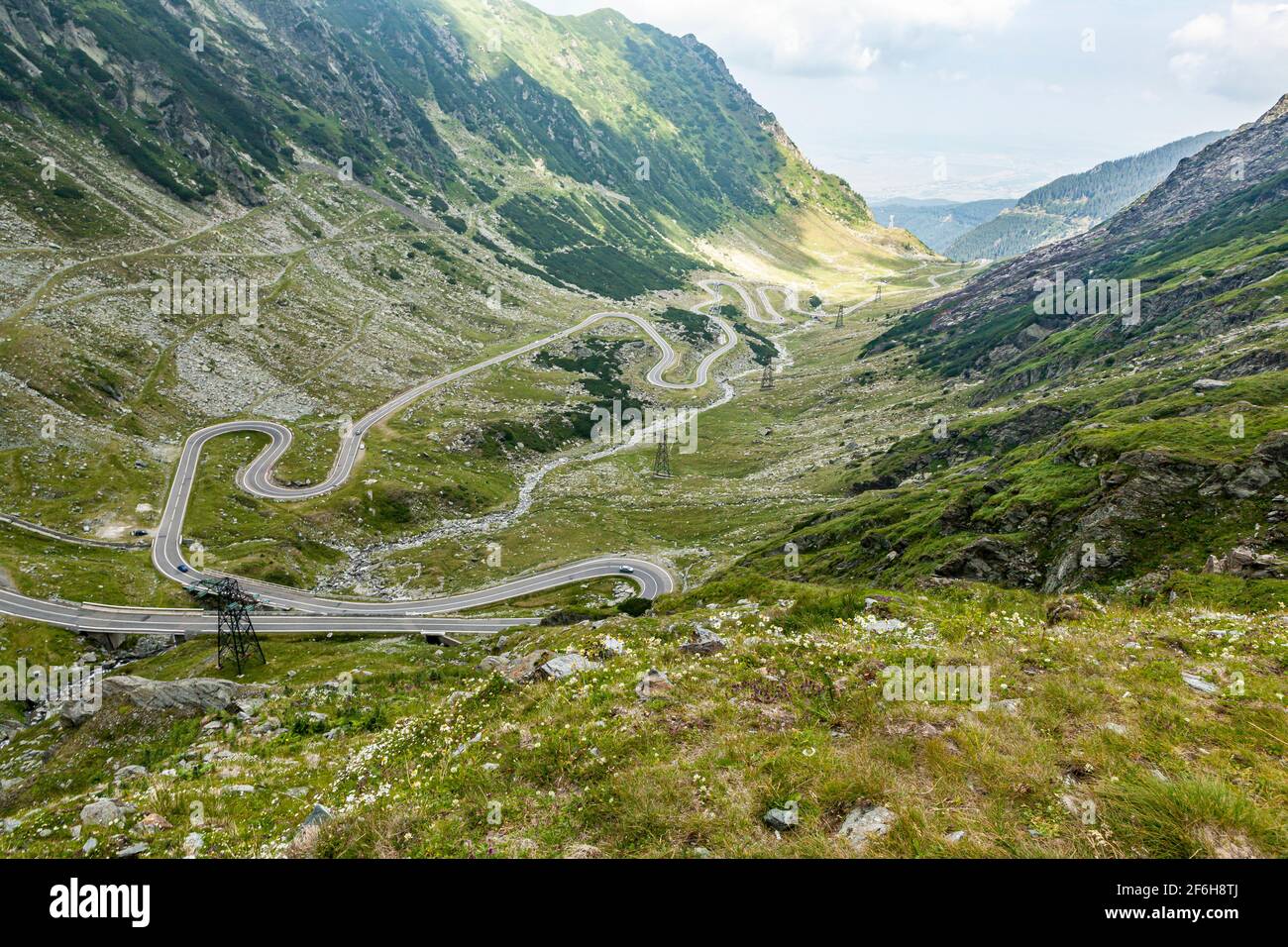 The winding Transfagarasan Highway, over the Carpathian Mountains ...