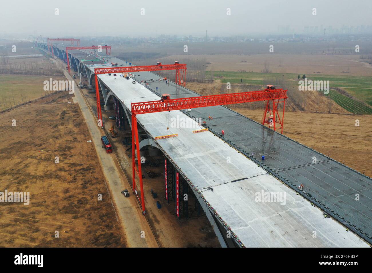 Major expressway hi-res stock photography and images - Alamy