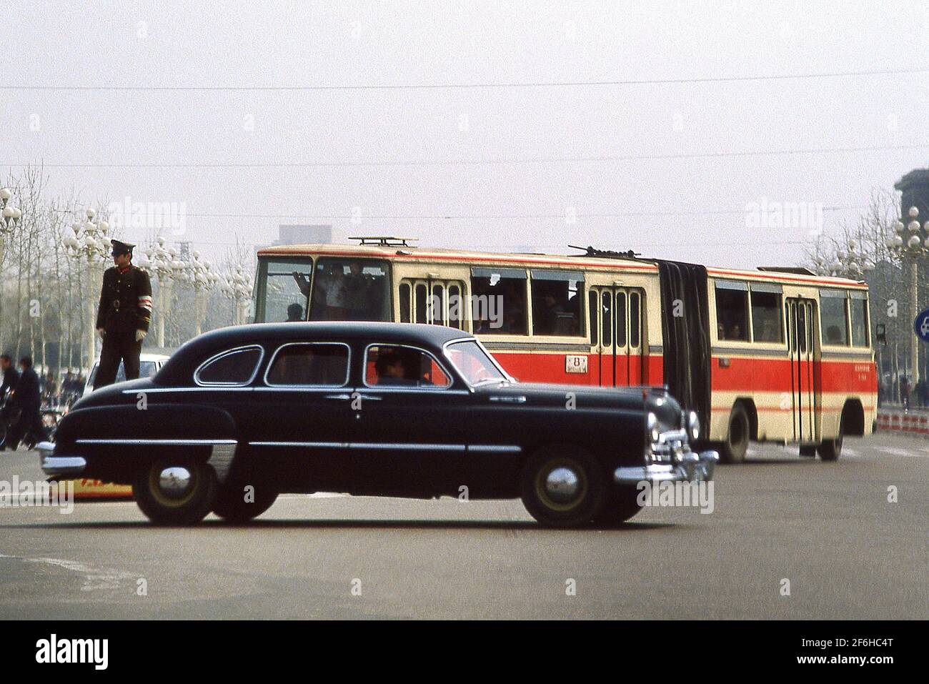 Street life in beijing 1985 hi-res stock photography and images - Alamy
