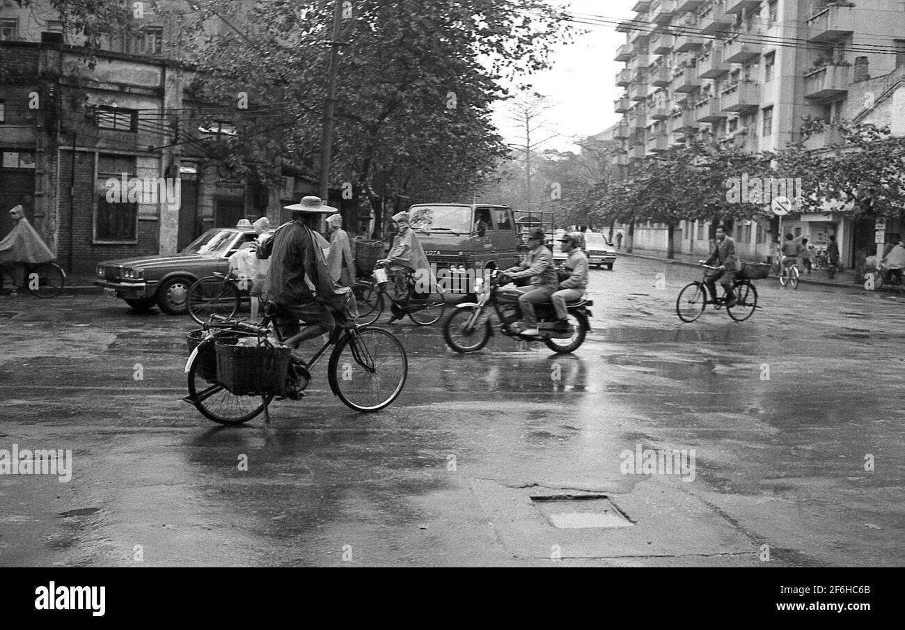 Traffic in Beijing China 1985 Stock Photo - Alamy