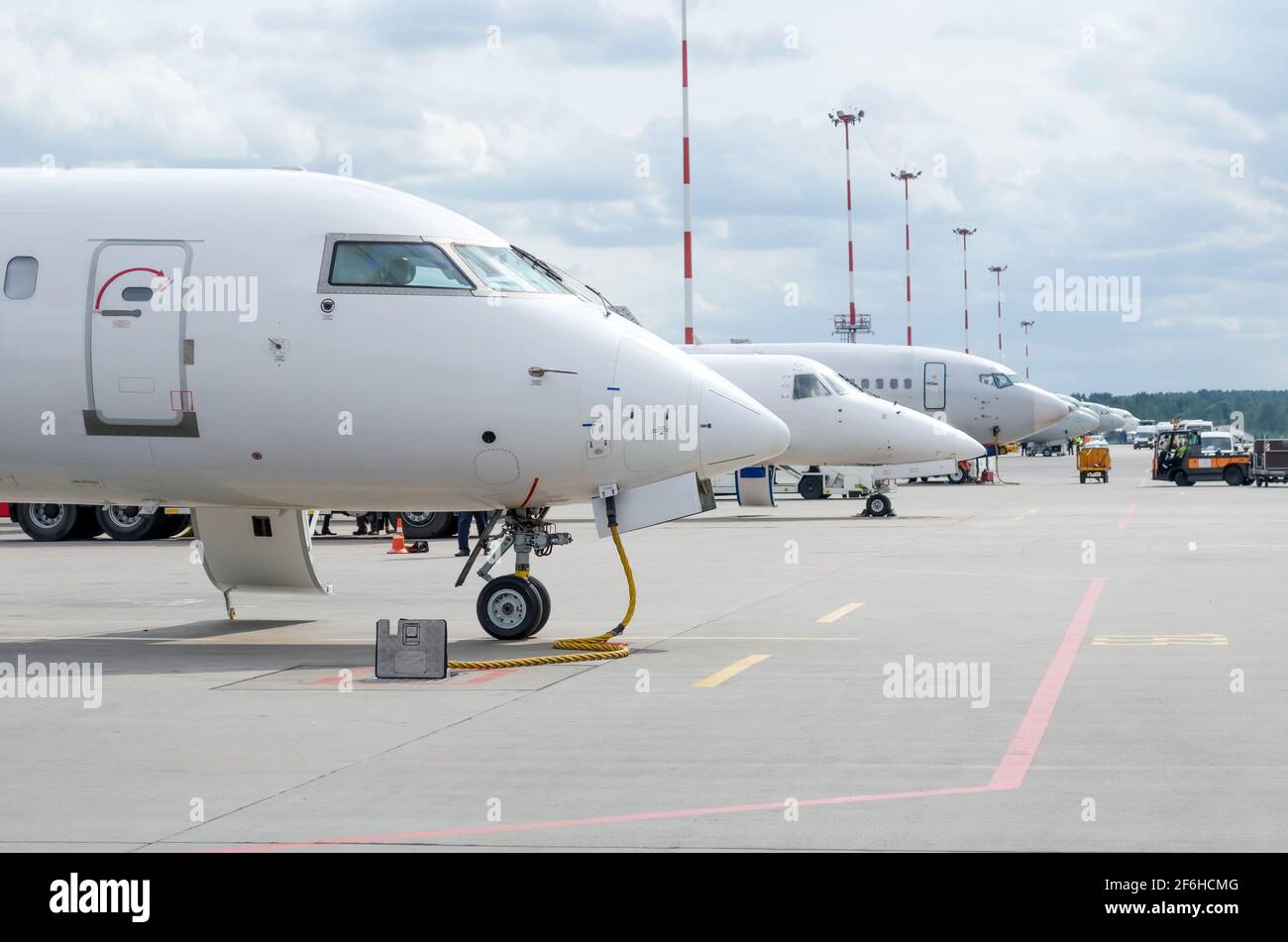 Airport runway tarmac close up hi-res stock photography and images - Alamy