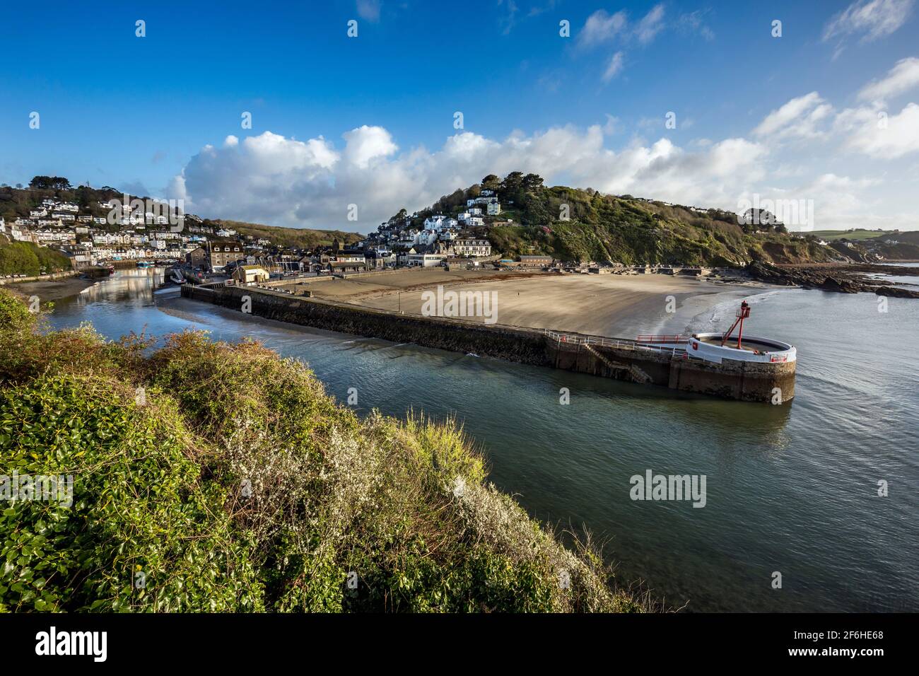 Looe; Beach and Banjo Pier; Cornwall; UK Stock Photo - Alamy