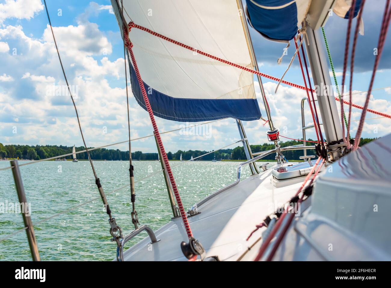 Sailing up wind hi-res stock photography and images - Alamy