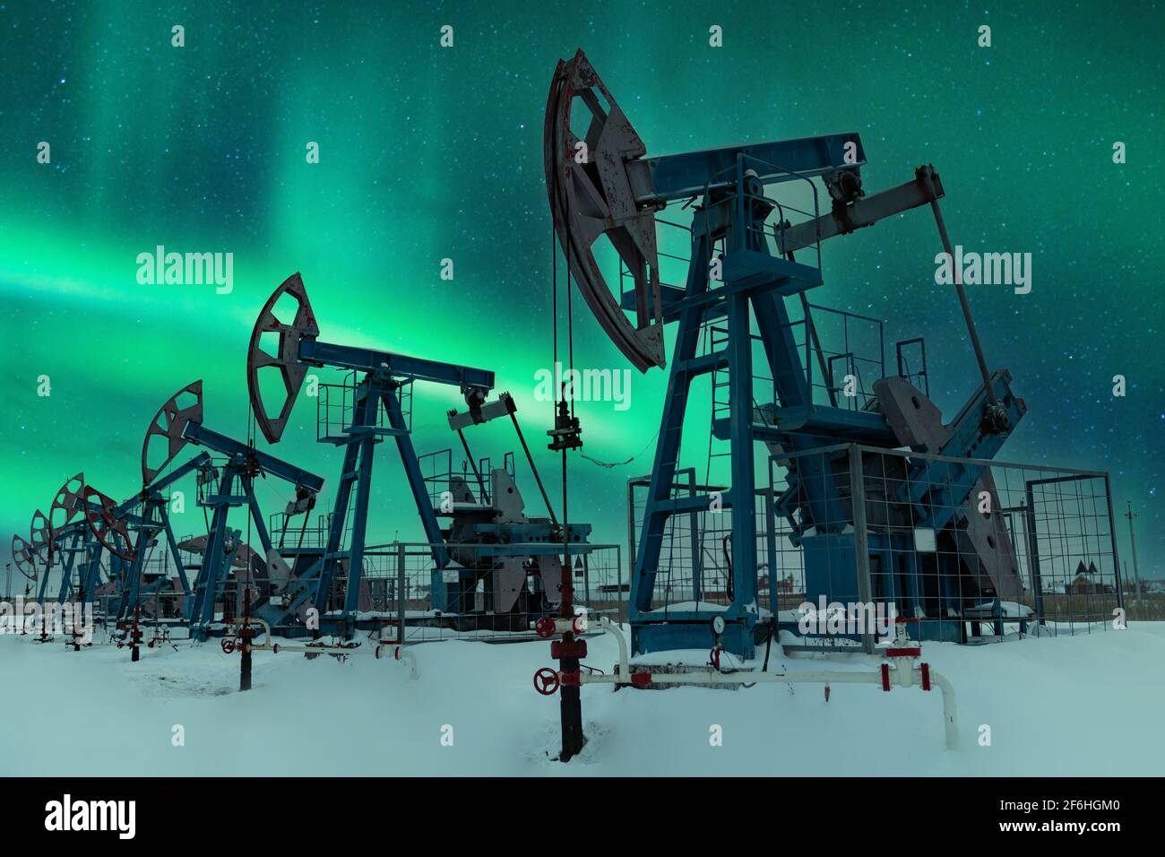 Drilling oil forest hi-res stock photography and images - Alamy