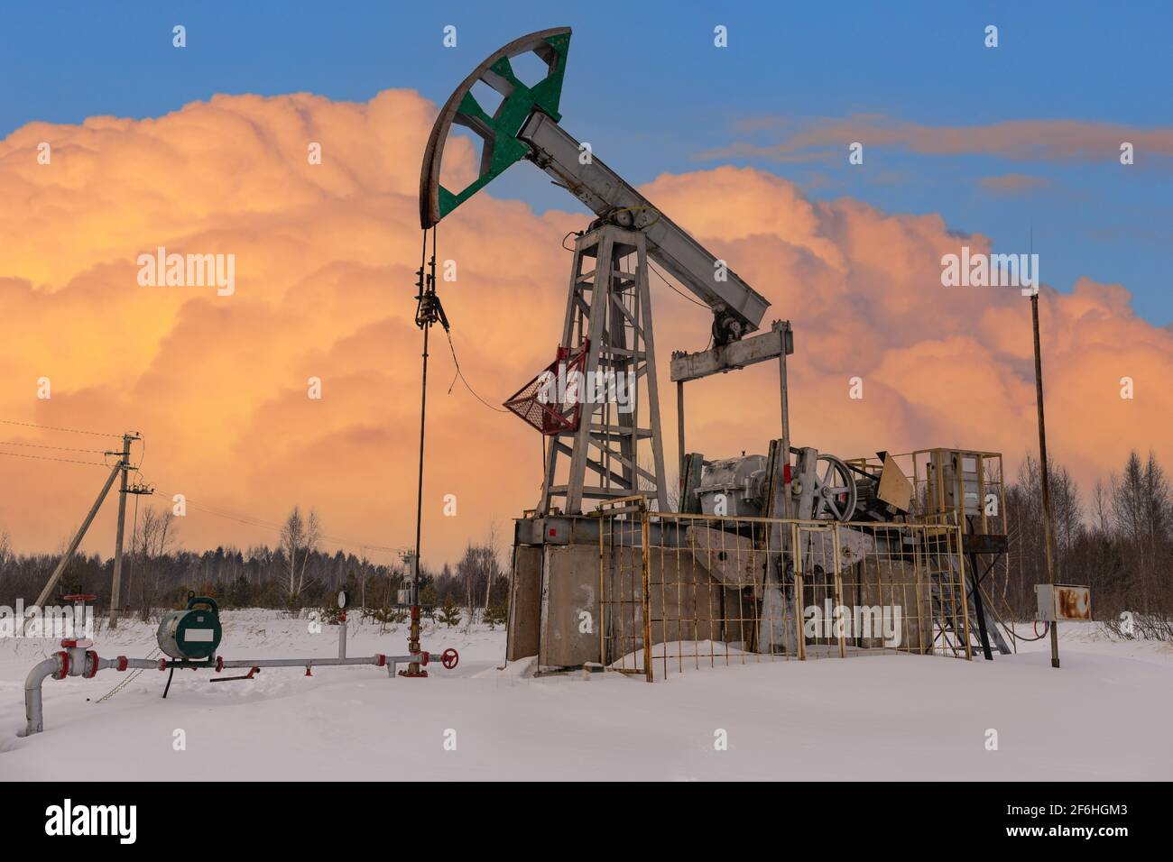 Russia Green Oil pump oil rig energy industrial machine for petroleum ...