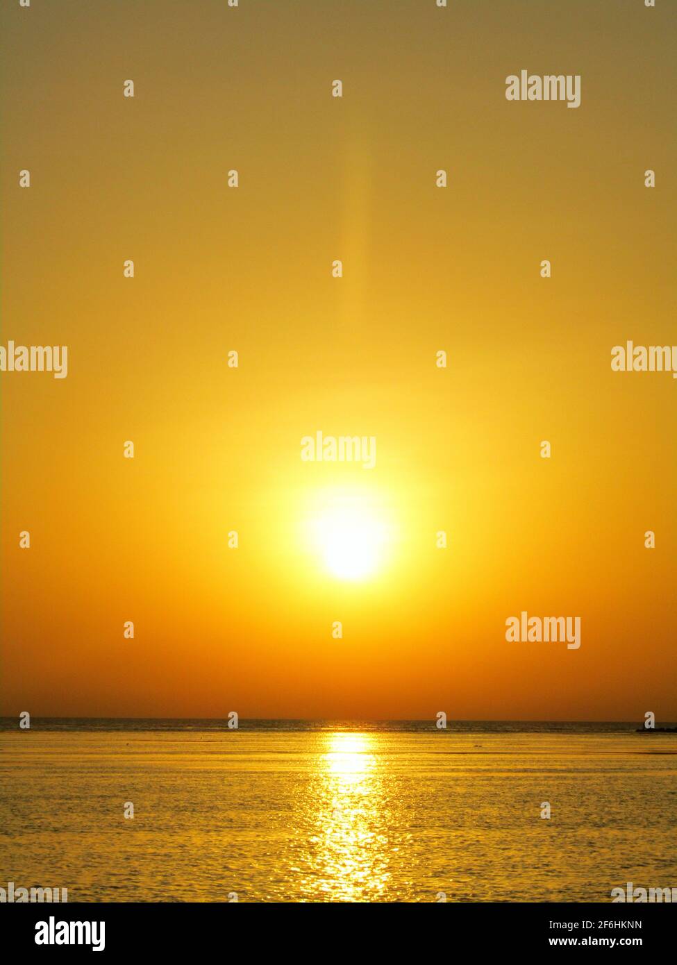 Jeddah sunset over red sea hi-res stock photography and images - Alamy
