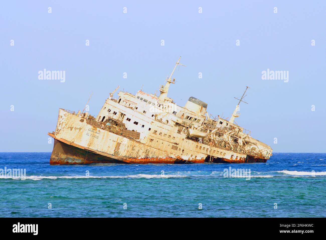 shipwreck in jeddah saudi arabia Stock Photo - Alamy