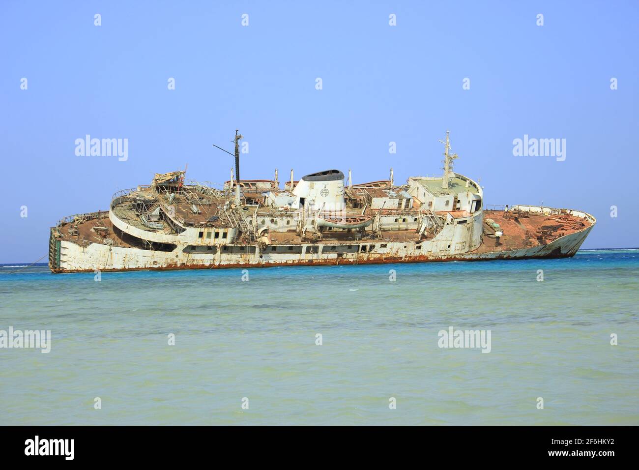 Saudi arabia red sea boat hi-res stock photography and images - Alamy