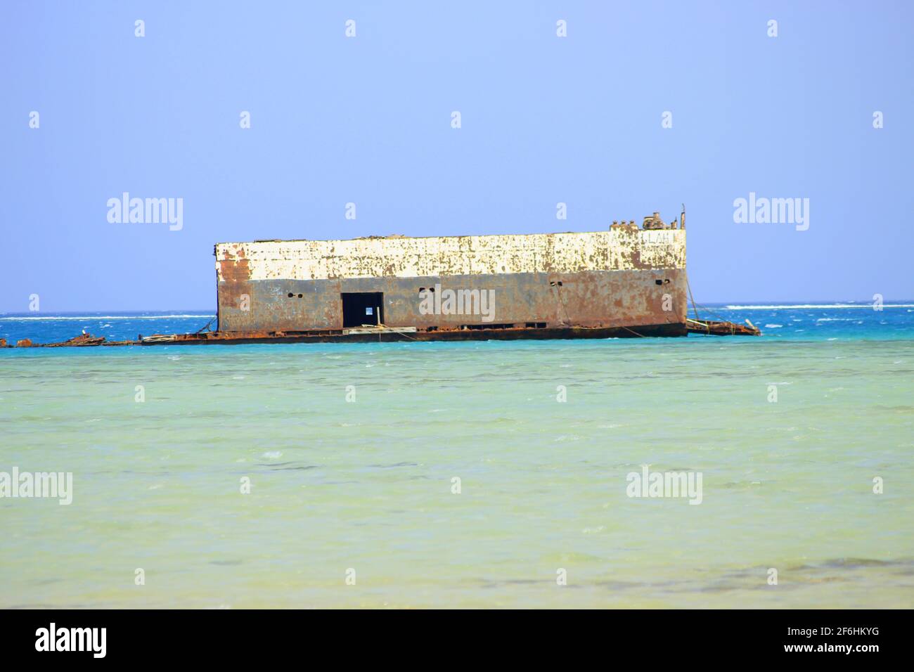 shipwreck in jeddah saudi arabia Stock Photo - Alamy