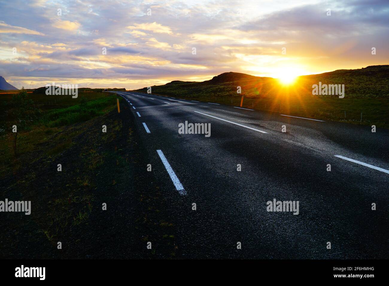 Car driving away sun hi-res stock photography and images - Alamy