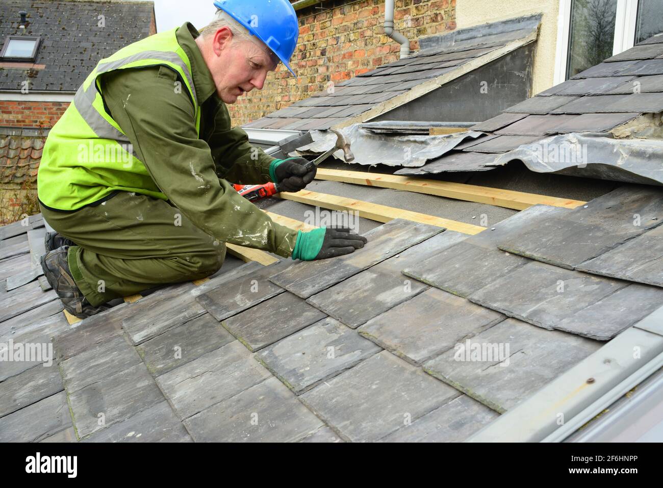 Slating roof hi-res stock photography and images - Alamy