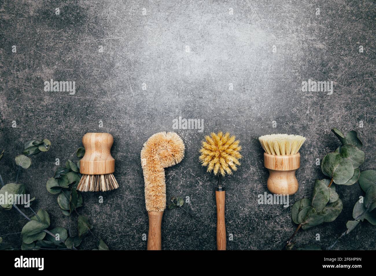 Bamboo Kitchen Scrub Brush Set of 4 Stock Photo - Alamy