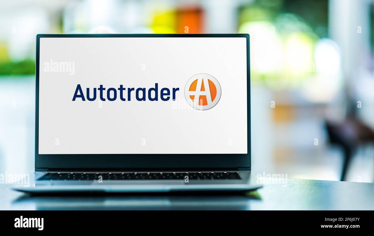 Autotrader logo hi-res stock photography and images - Alamy