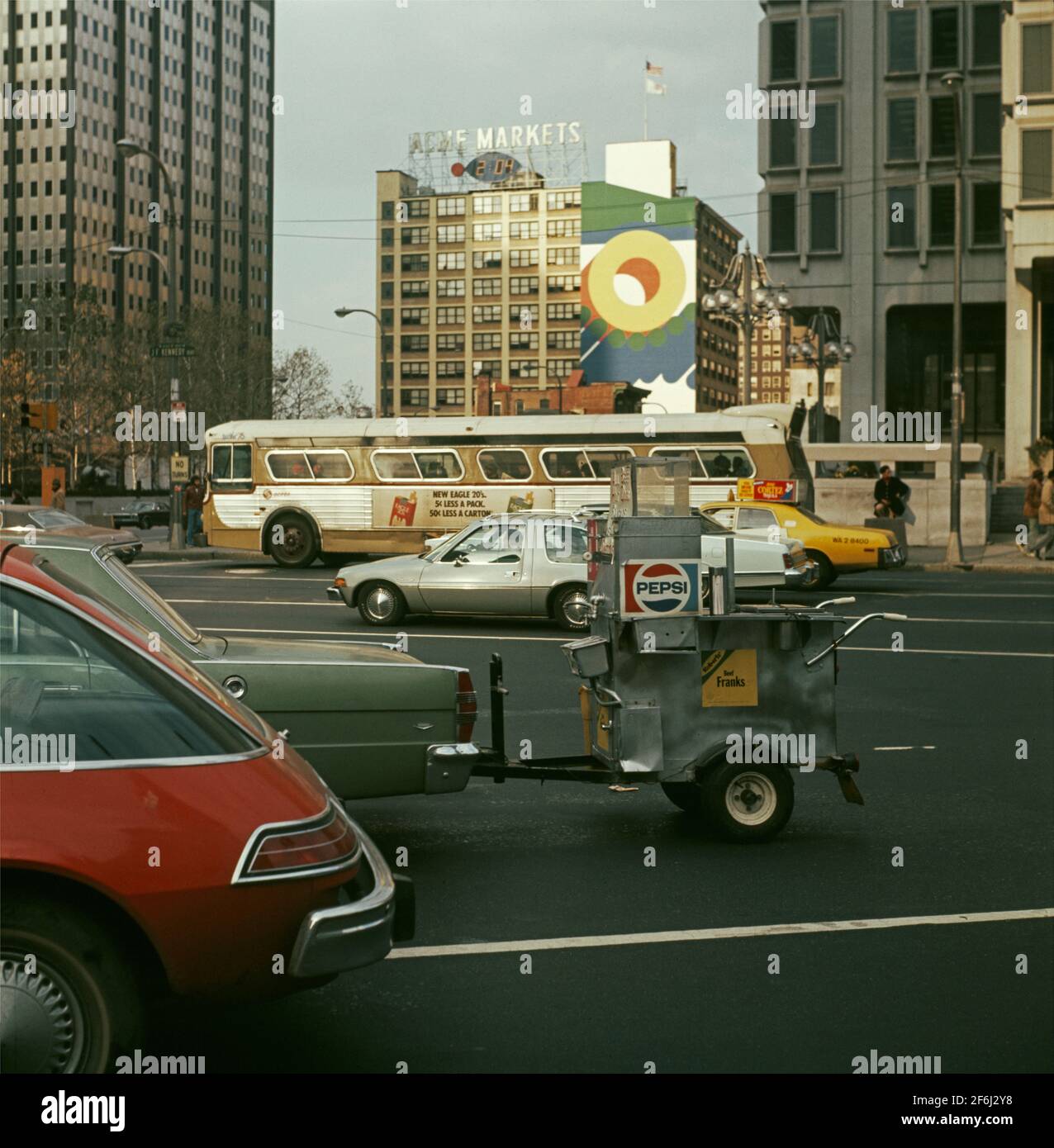 1970s street scene hi-res stock photography and images - Alamy