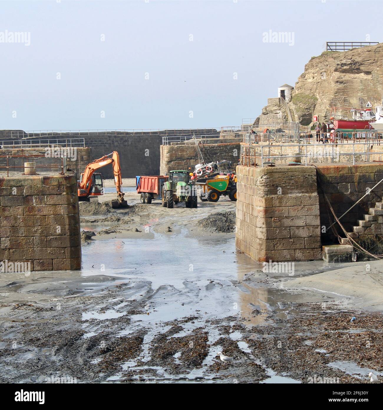 Dredging operation hi-res stock photography and images - Alamy