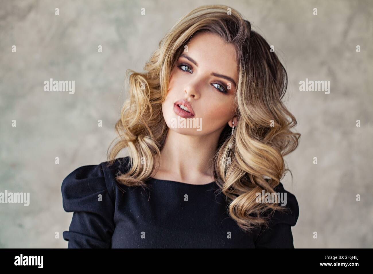 Fashion model face hi-res stock photography and images - Alamy