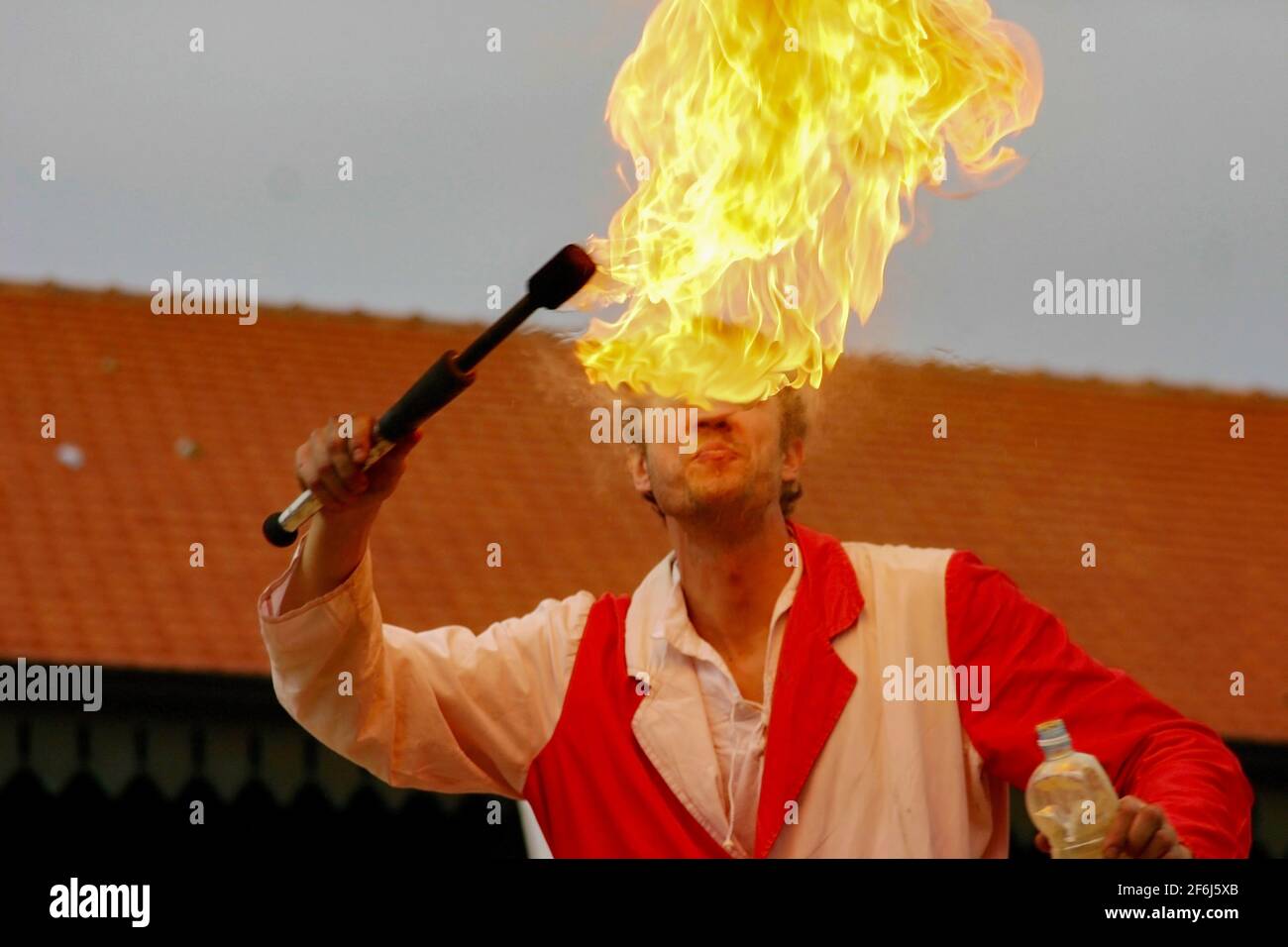 Giving out heat hi-res stock photography and images - Alamy