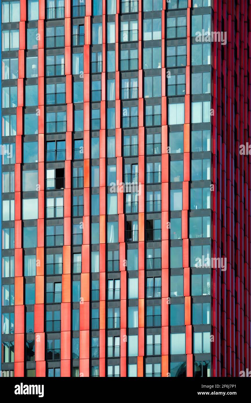 Skyscraper windows close up hi-res stock photography and images - Alamy