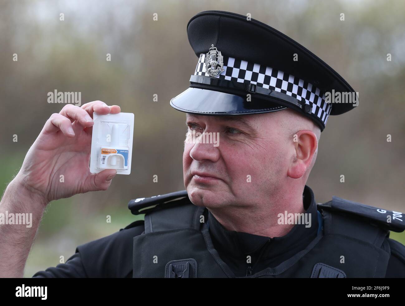 Naloxone nasal spray hi-res stock photography and images - Alamy