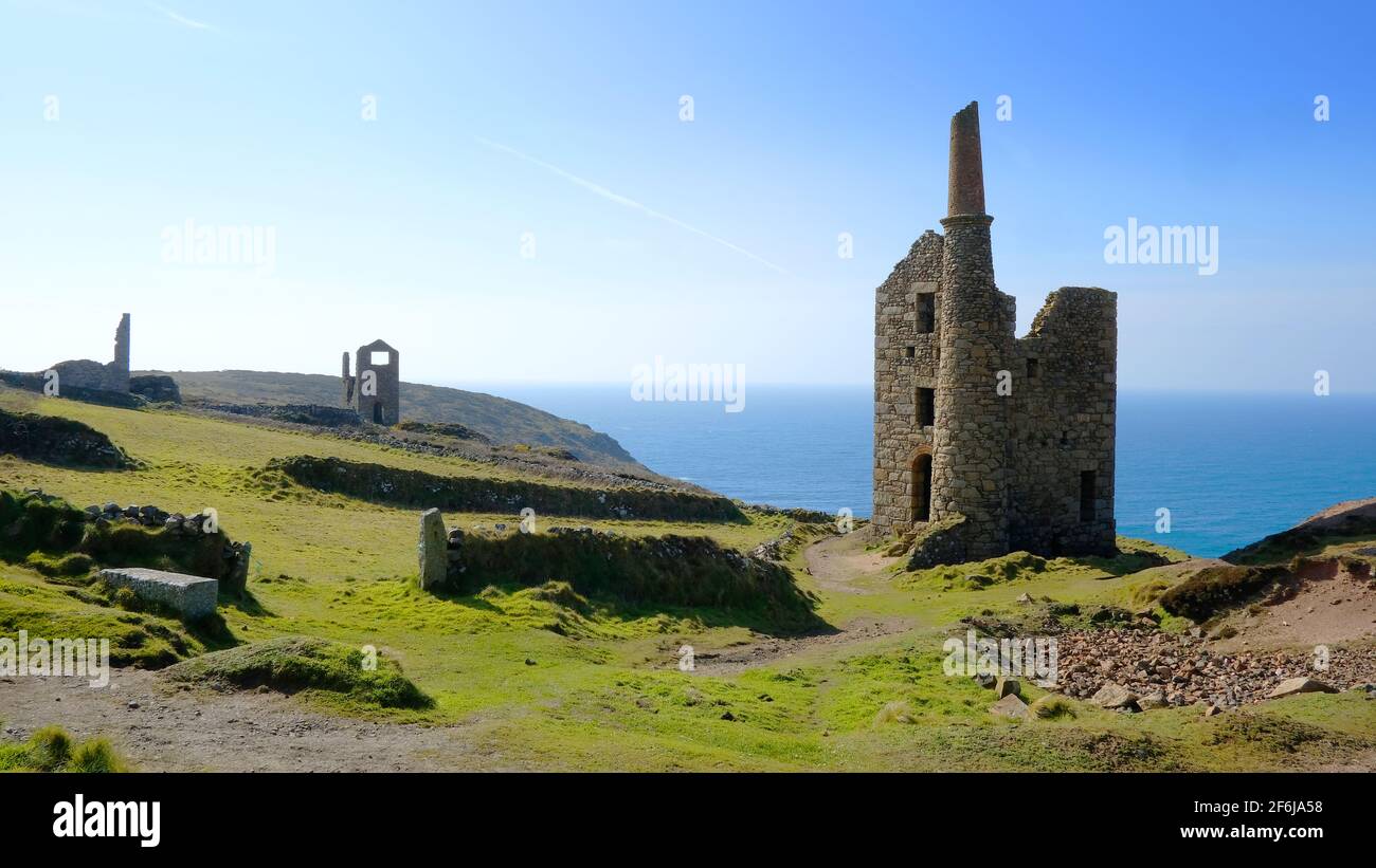 19th century house abandoned hi-res stock photography and images - Alamy