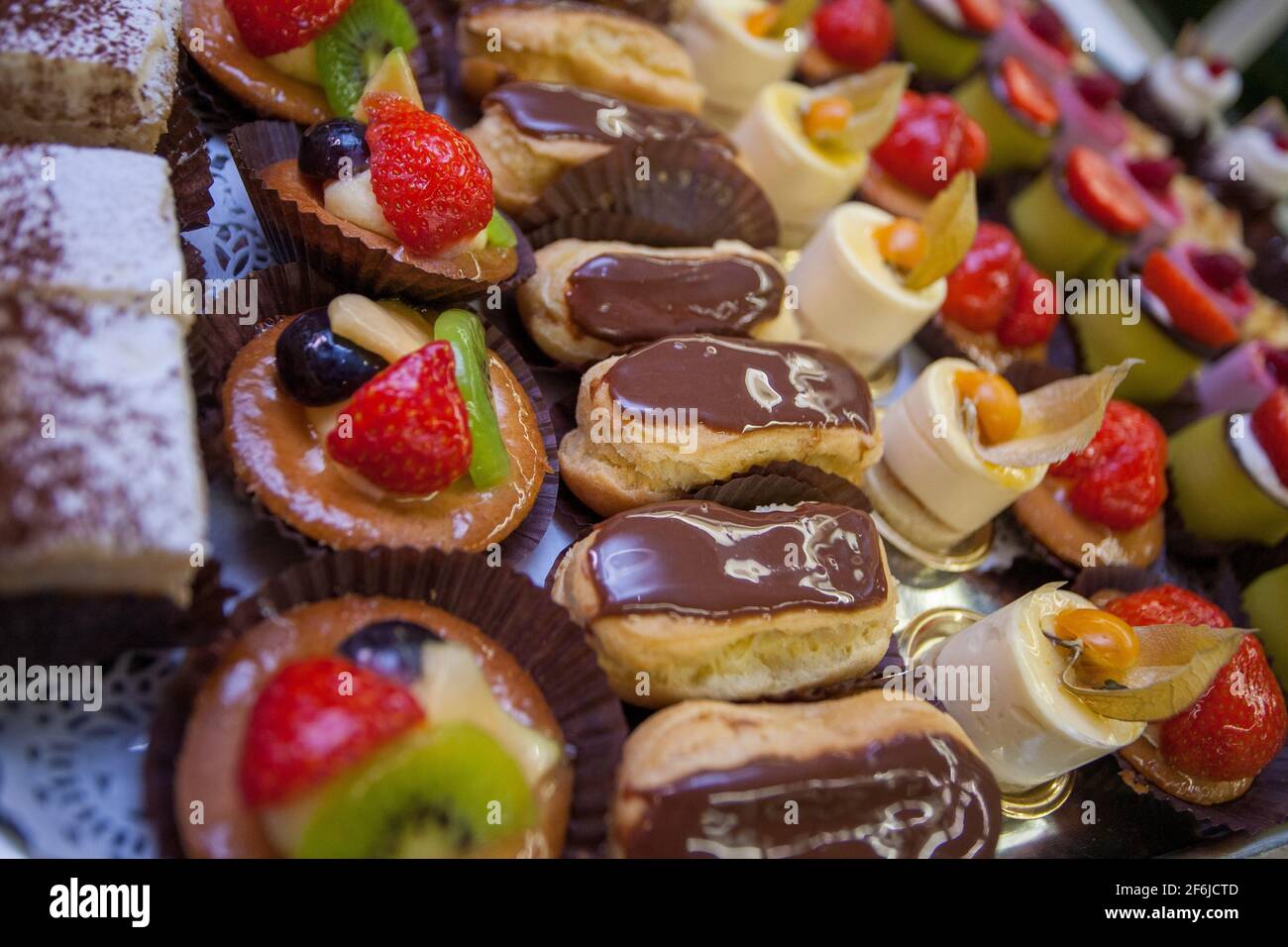 Fruit and pastry combo hi-res stock photography and images - Alamy