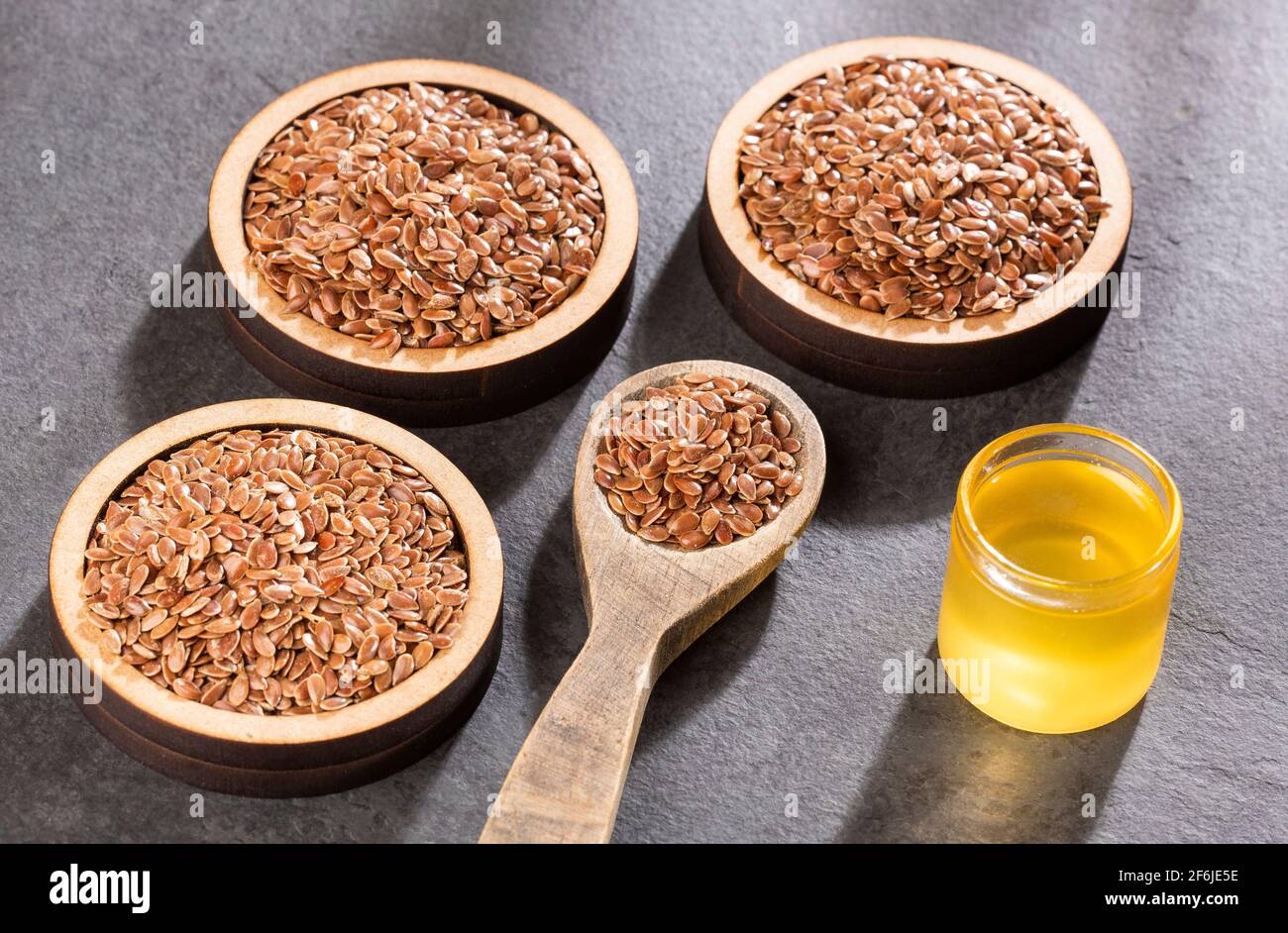 Seeds and linseed oil - Linum usitatissimum Stock Photo - Alamy