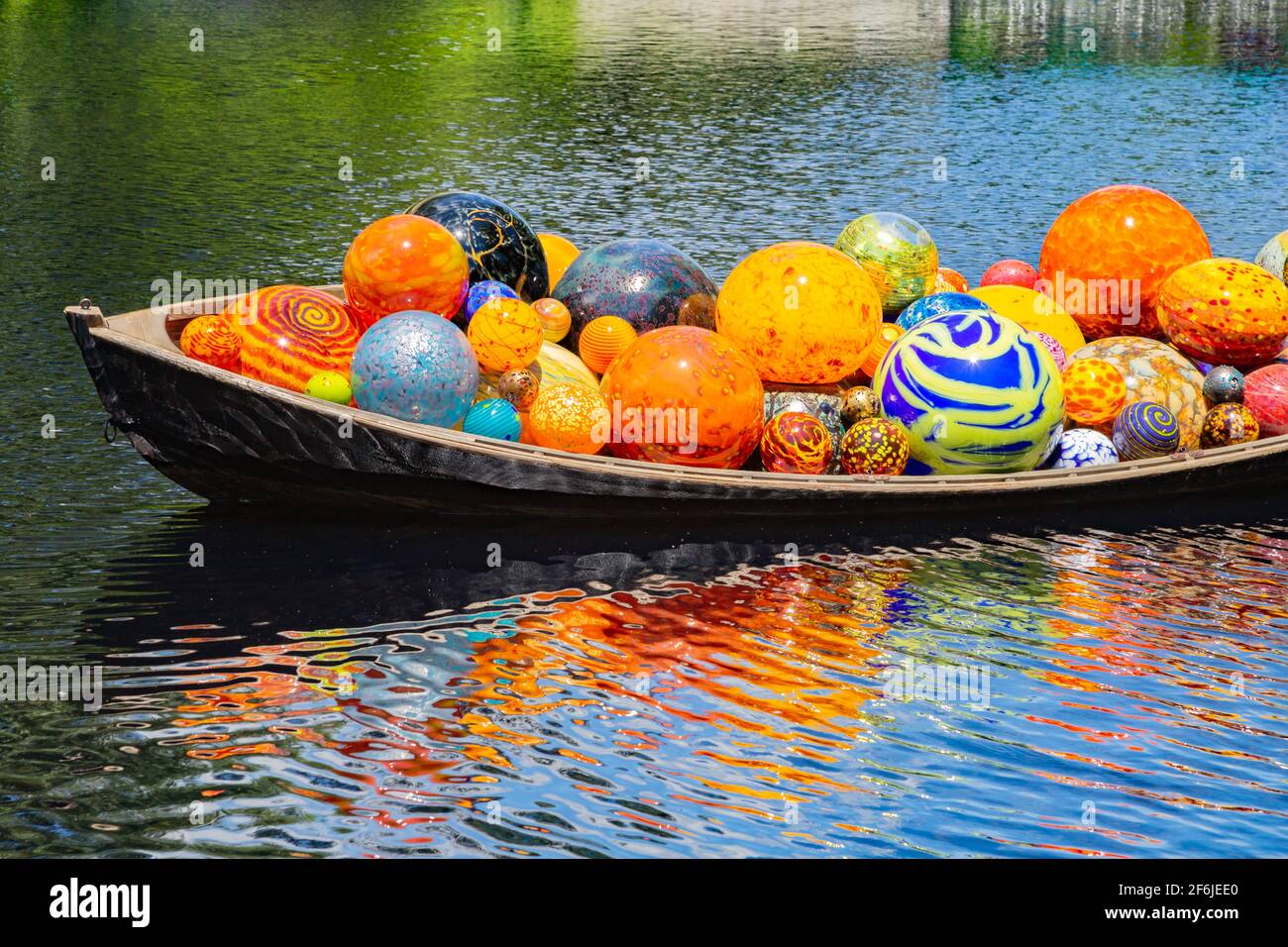 BRONX, NY, USA - JUNE 9, 2017: NY BOTANICAL GARDEN. Dale Chihuly's art ...