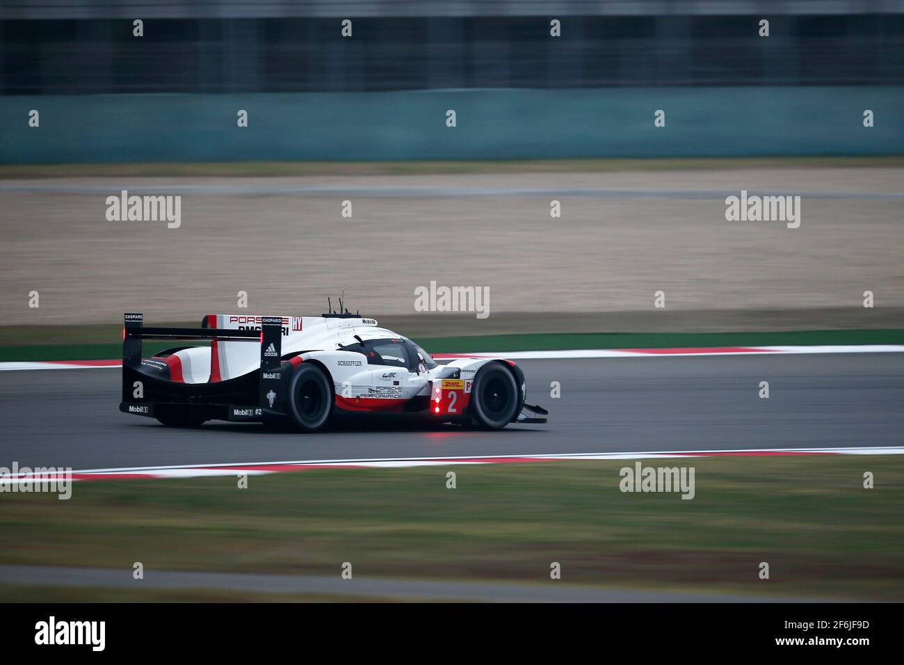 02 BERNHARD Timo (ger), HARTLEY Brendon (nzl), BAMBER Earl (nzl), Porsche 919 hybrid lmp1 team ...