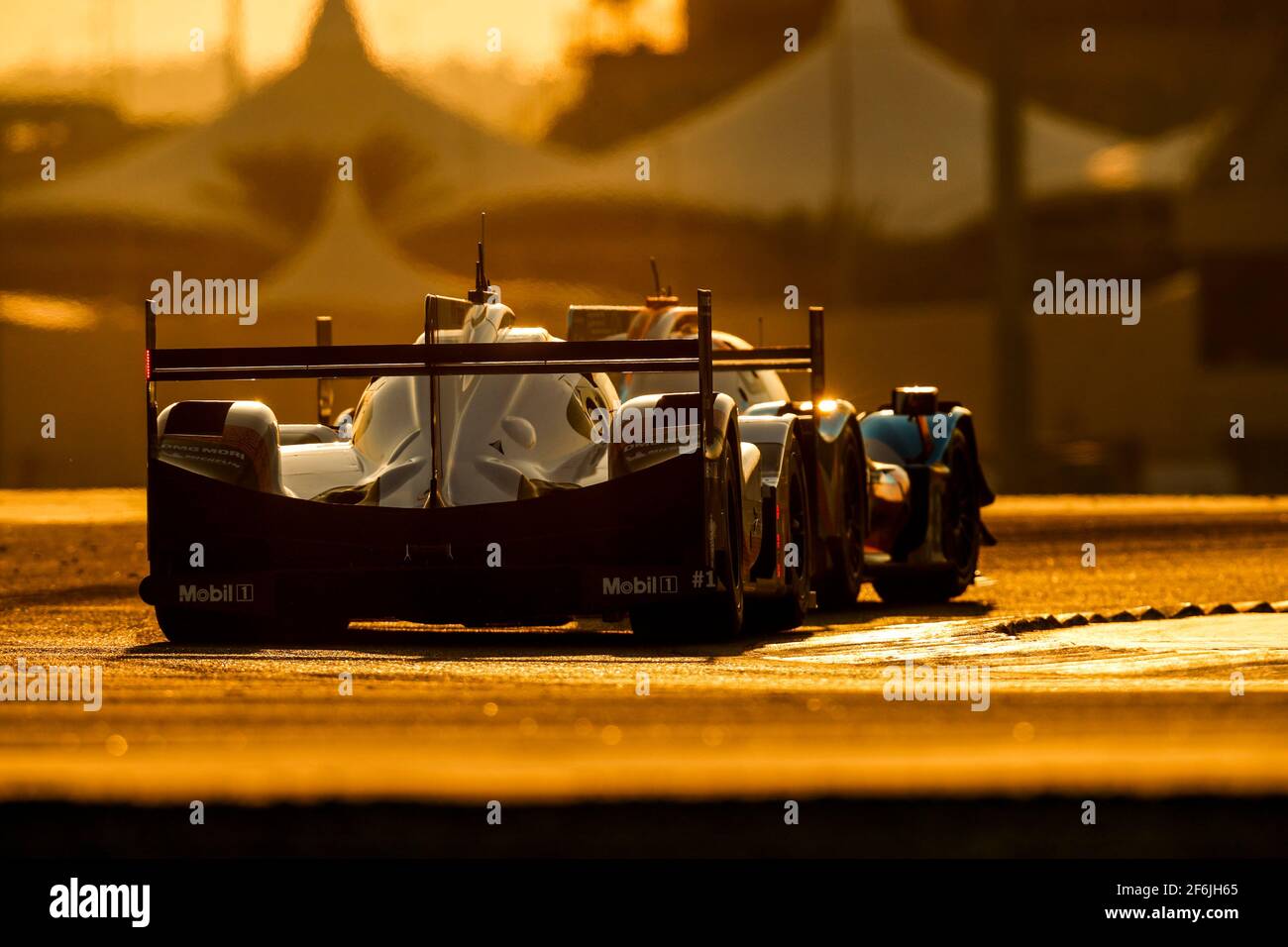 01 JANI Neel (che), TANDY Nick (gbr), LOTTERER André (ger), Porsche 919 ...