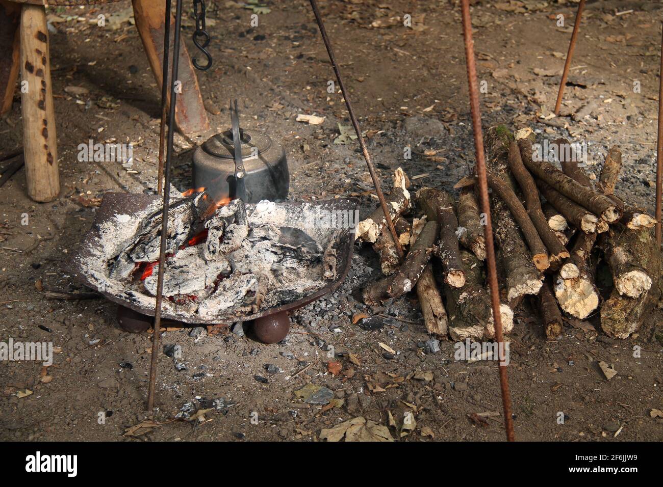 A Medieval Style Outdoor Log Fired Cooking Fire Stock Photo - Alamy