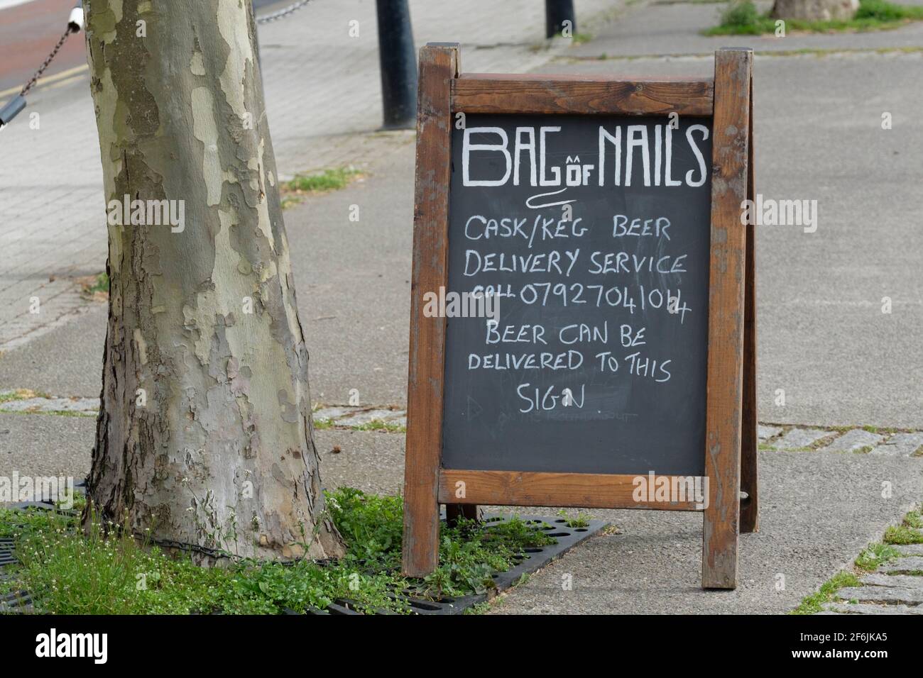 Beer delivery hi-res stock photography and images - Alamy