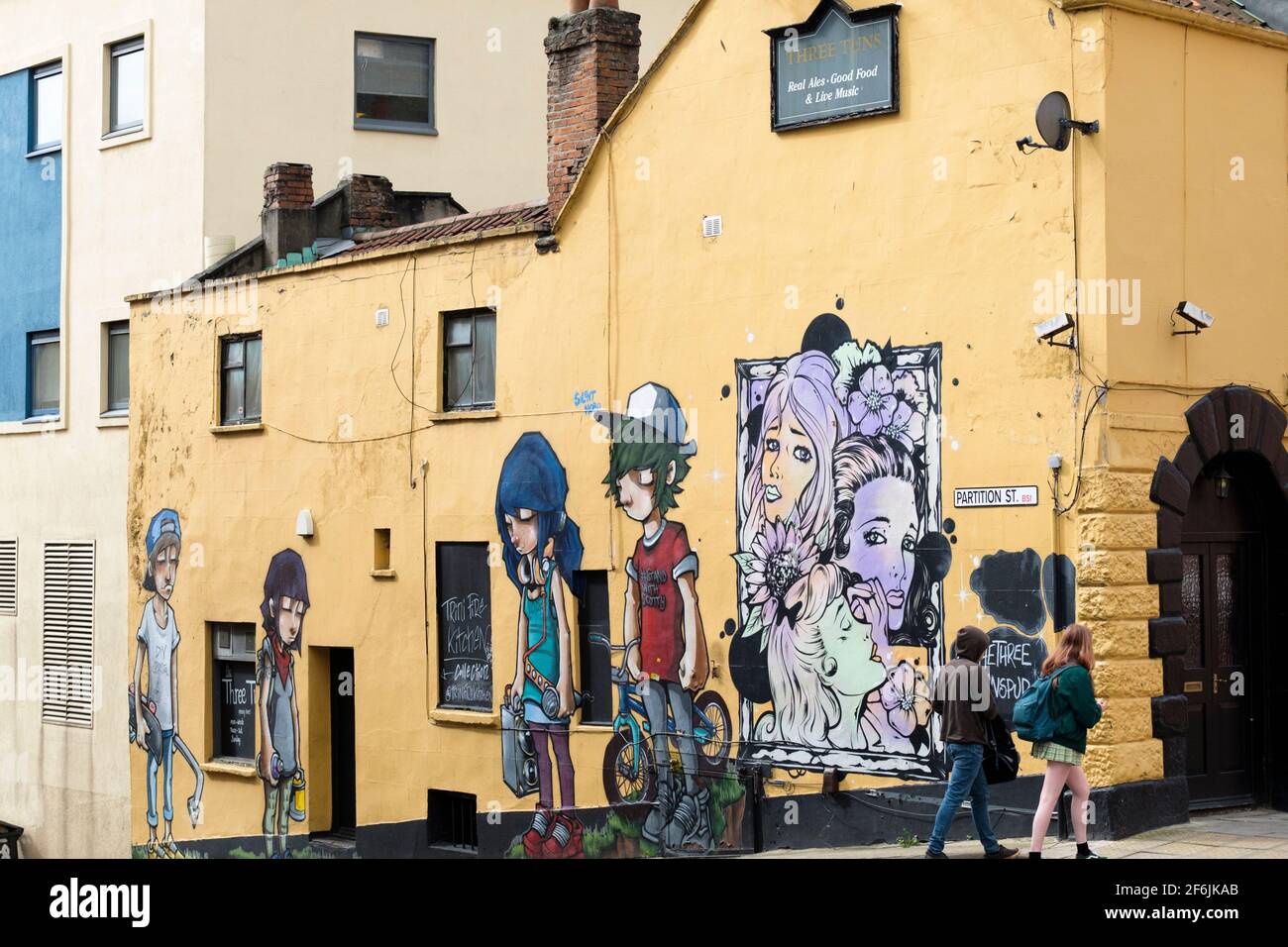 The Three Tuns Pub on St Georges Road Briastol Stock Photo - Alamy