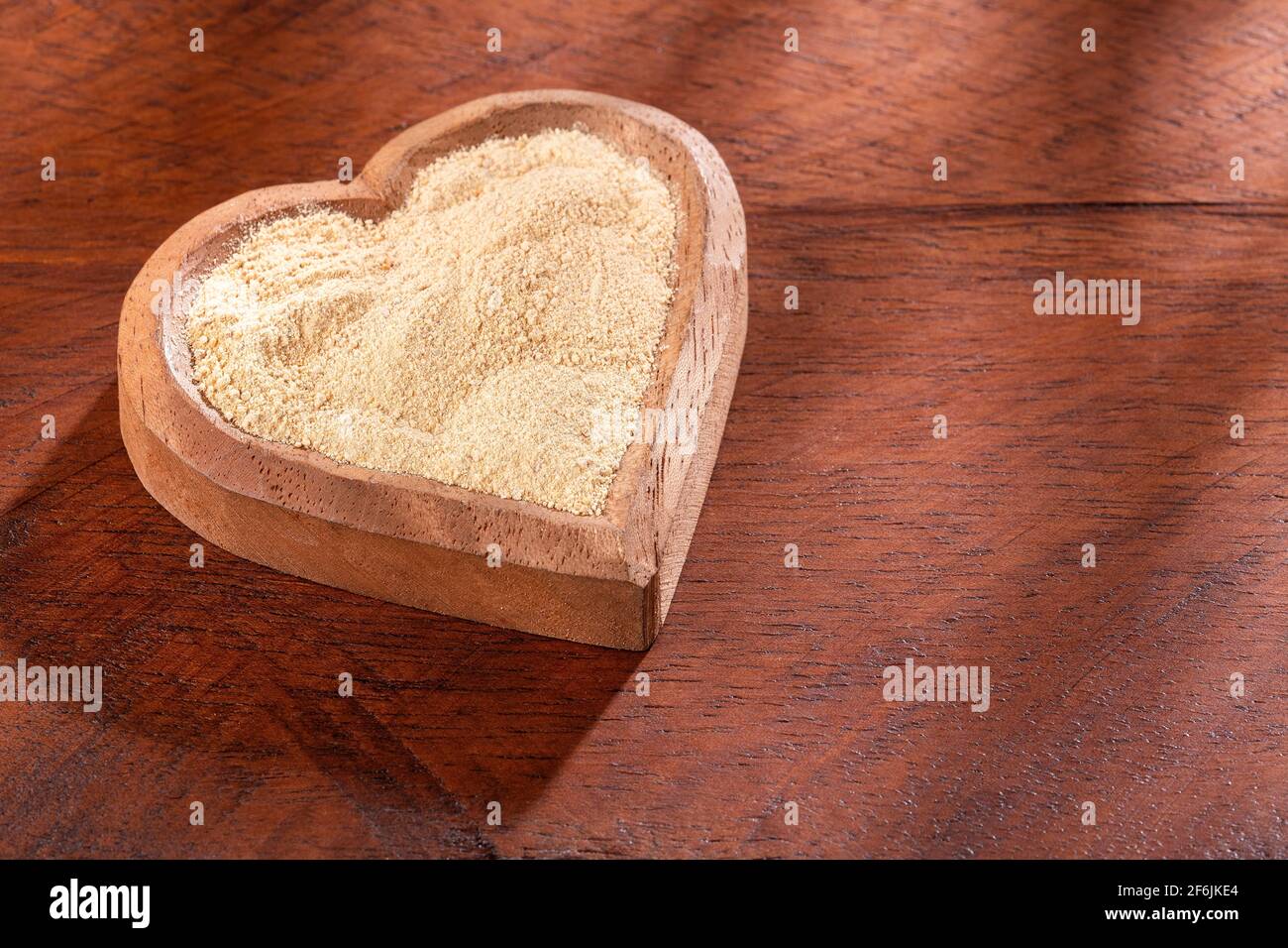 Lepidium meyenii - Dry organic powder superfood in a bowl Stock Photo ...
