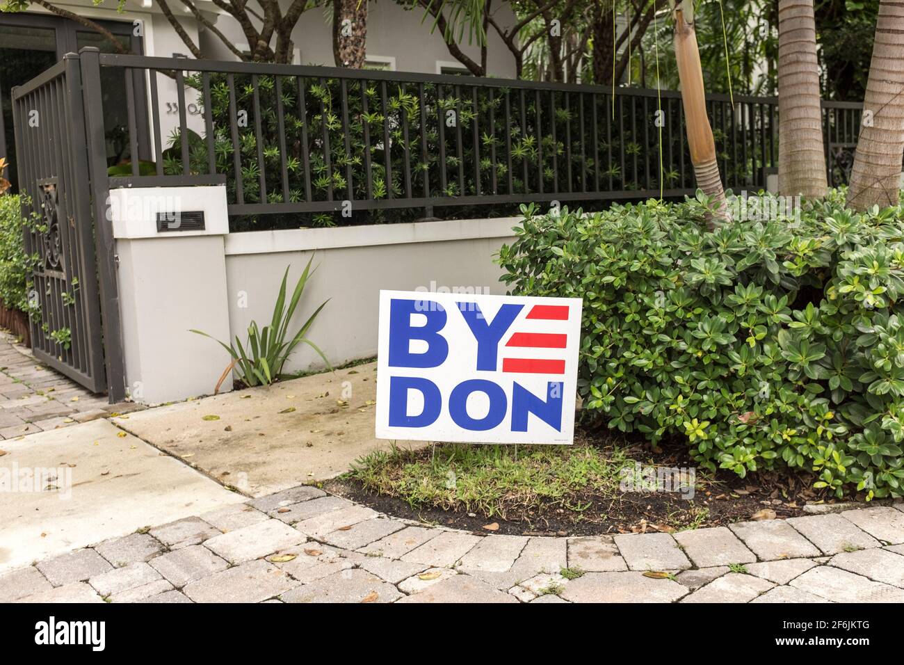 Biden campaign poster hi-res stock photography and images - Alamy