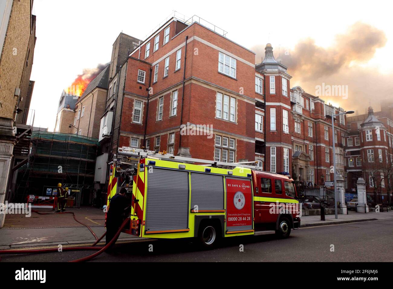 Fire at the royal marsden hospital hi-res stock photography and images ...