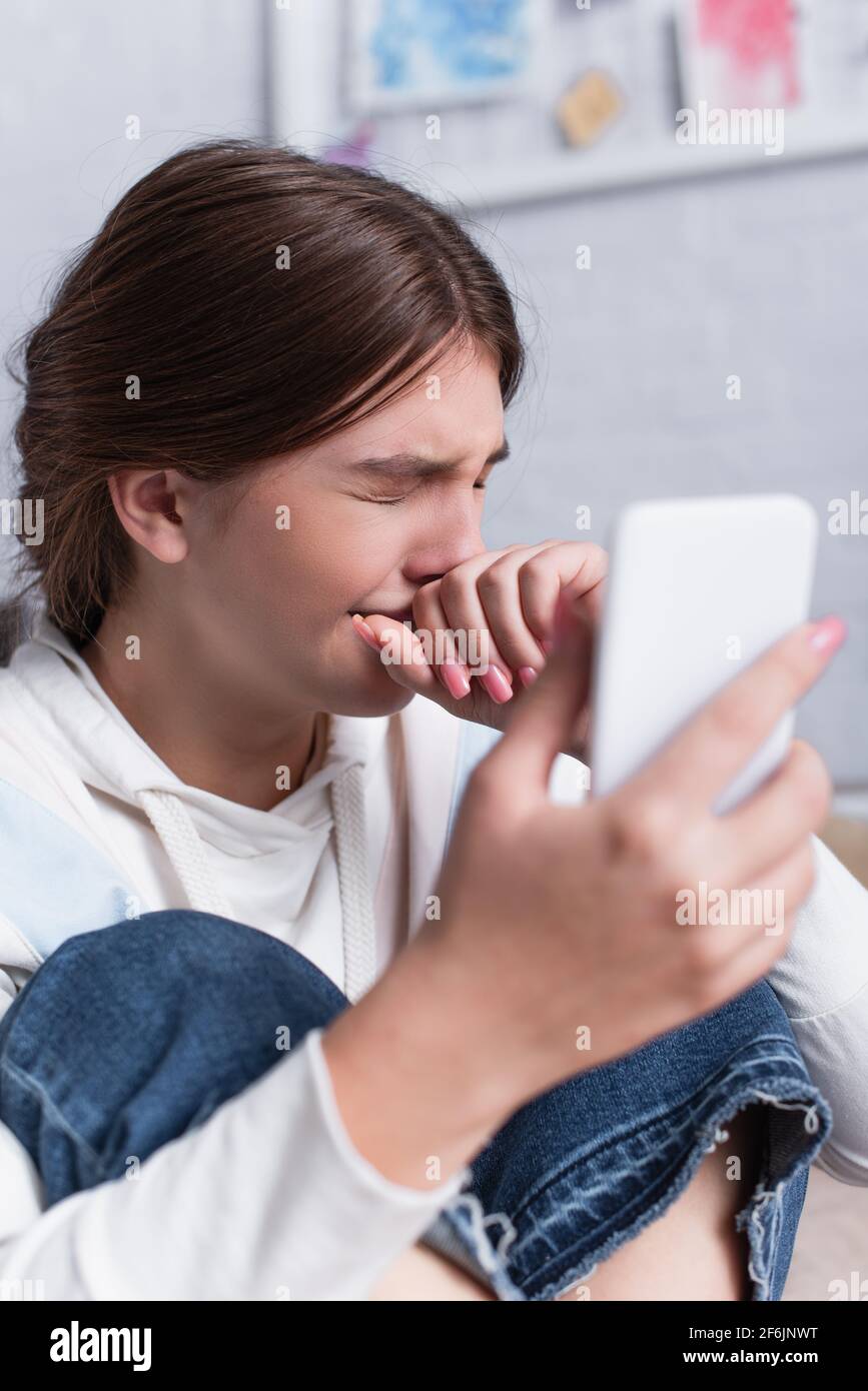 Teenage Girl Phone Crying High Resolution Stock Photography and Images ...