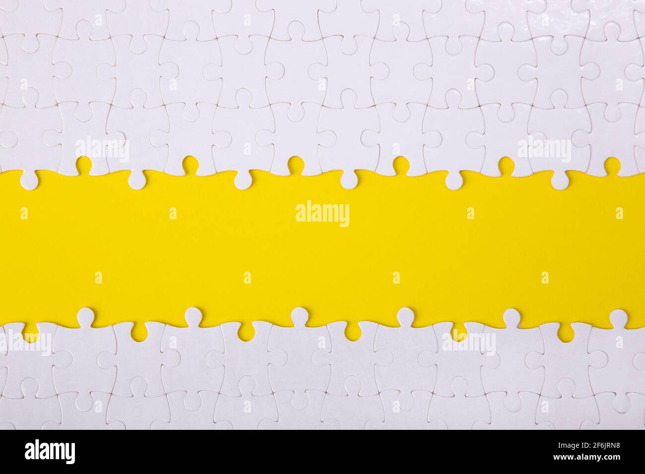 White jigsaw puzzle pattern background. jigsaw puzzle Stock Photo - Alamy