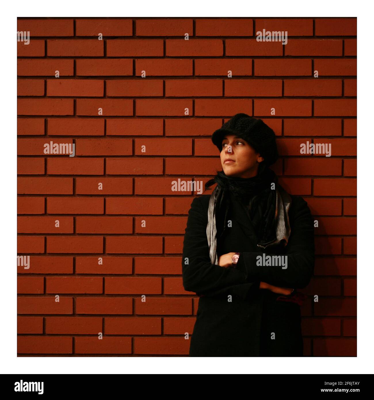 Souad Massi.... Algerian/French singer pic David Sandison 27/11/2007 ...