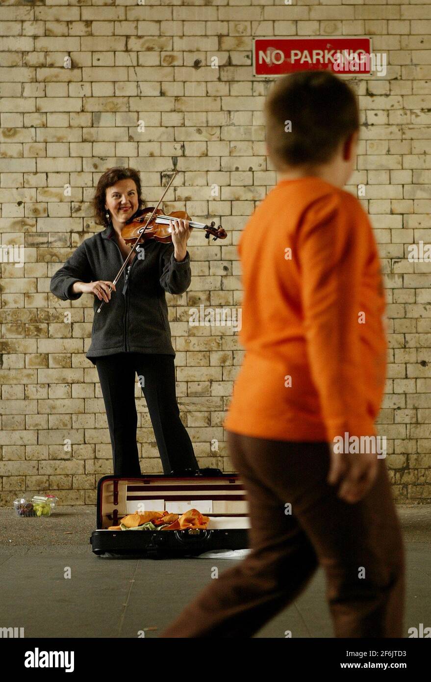 Celebrated violinist Tasmin Little busking on the outskirts of waterloo ...