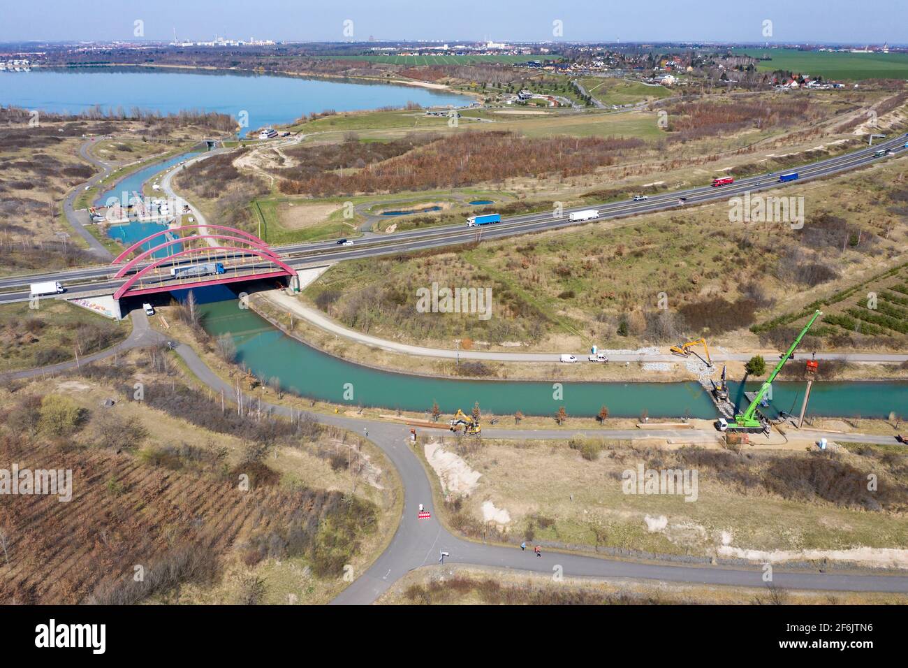 31 March 2021, Saxony, Markkleeberg: The canal between Lake ...