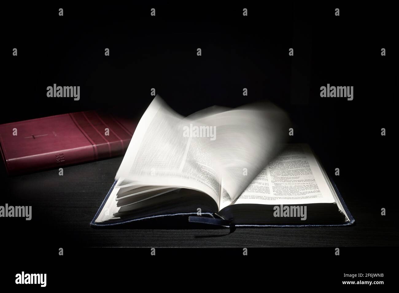 Open holy bible hi-res stock photography and images - Alamy